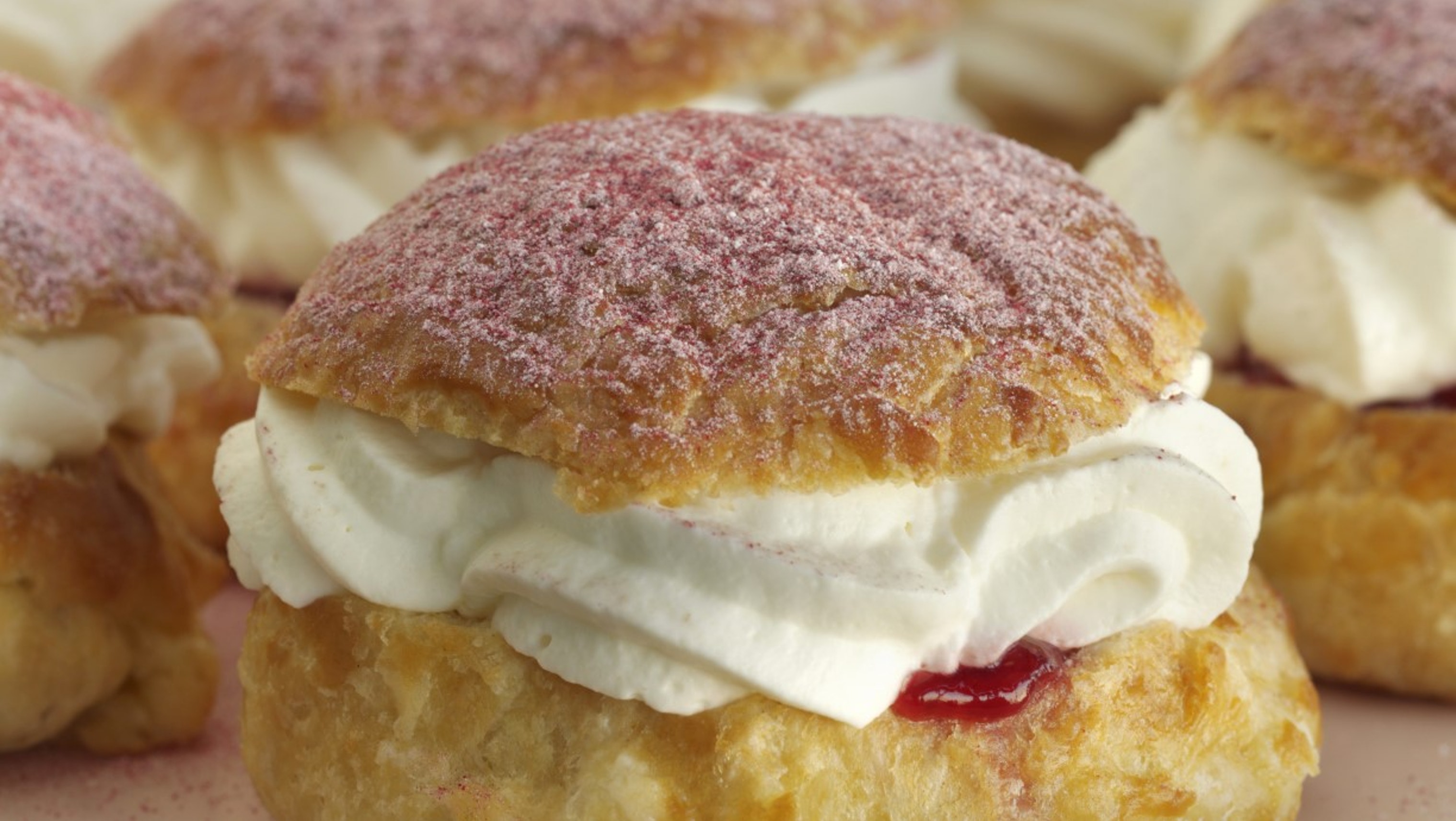 Fastelavnsboller - Her får du 10 nemme opskrifter | femina