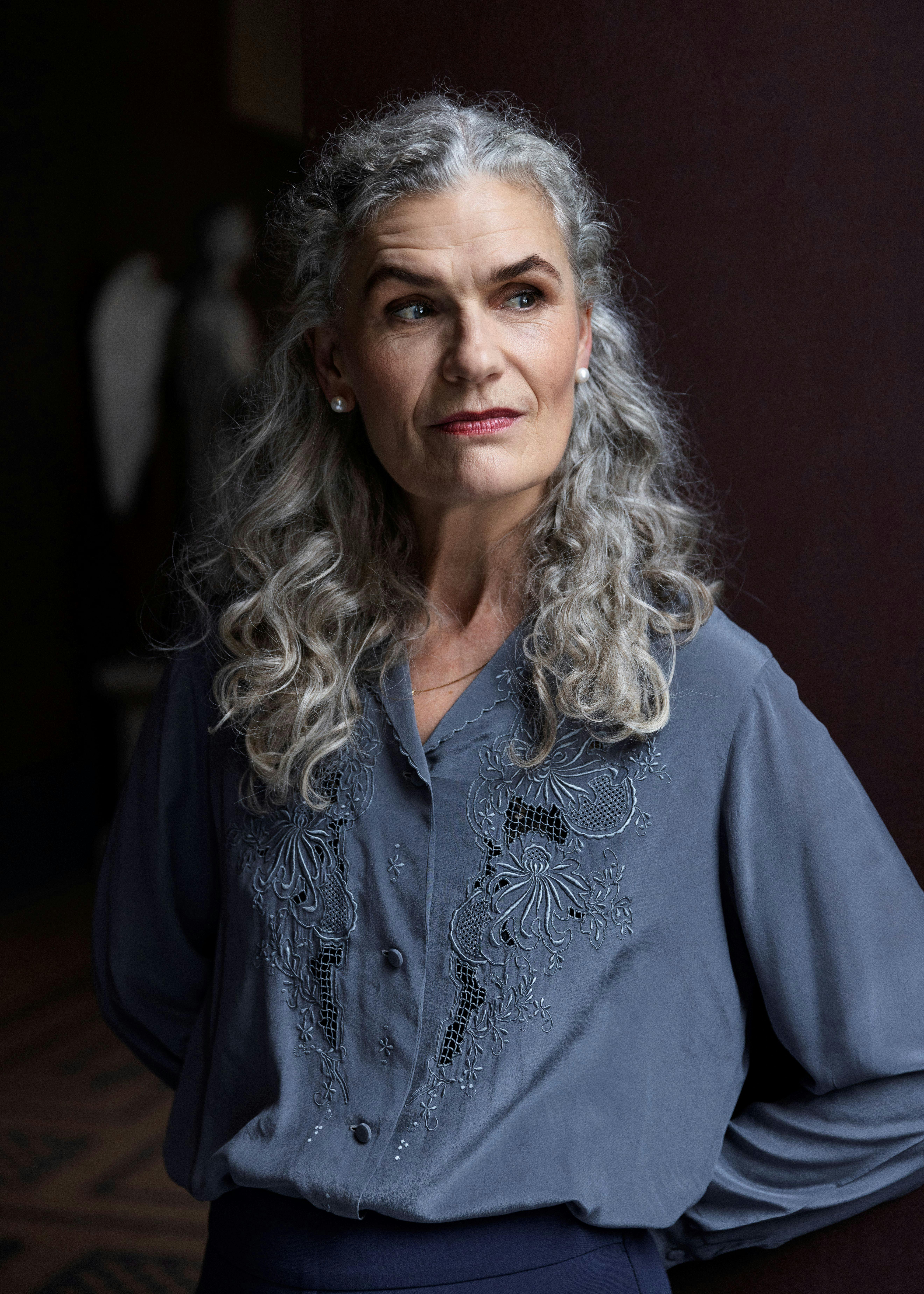 Det begyndte, da hun var 14, og han var 46: ”Jeg kan stadig føle, at jeg ikke må fortælle, hvad ...