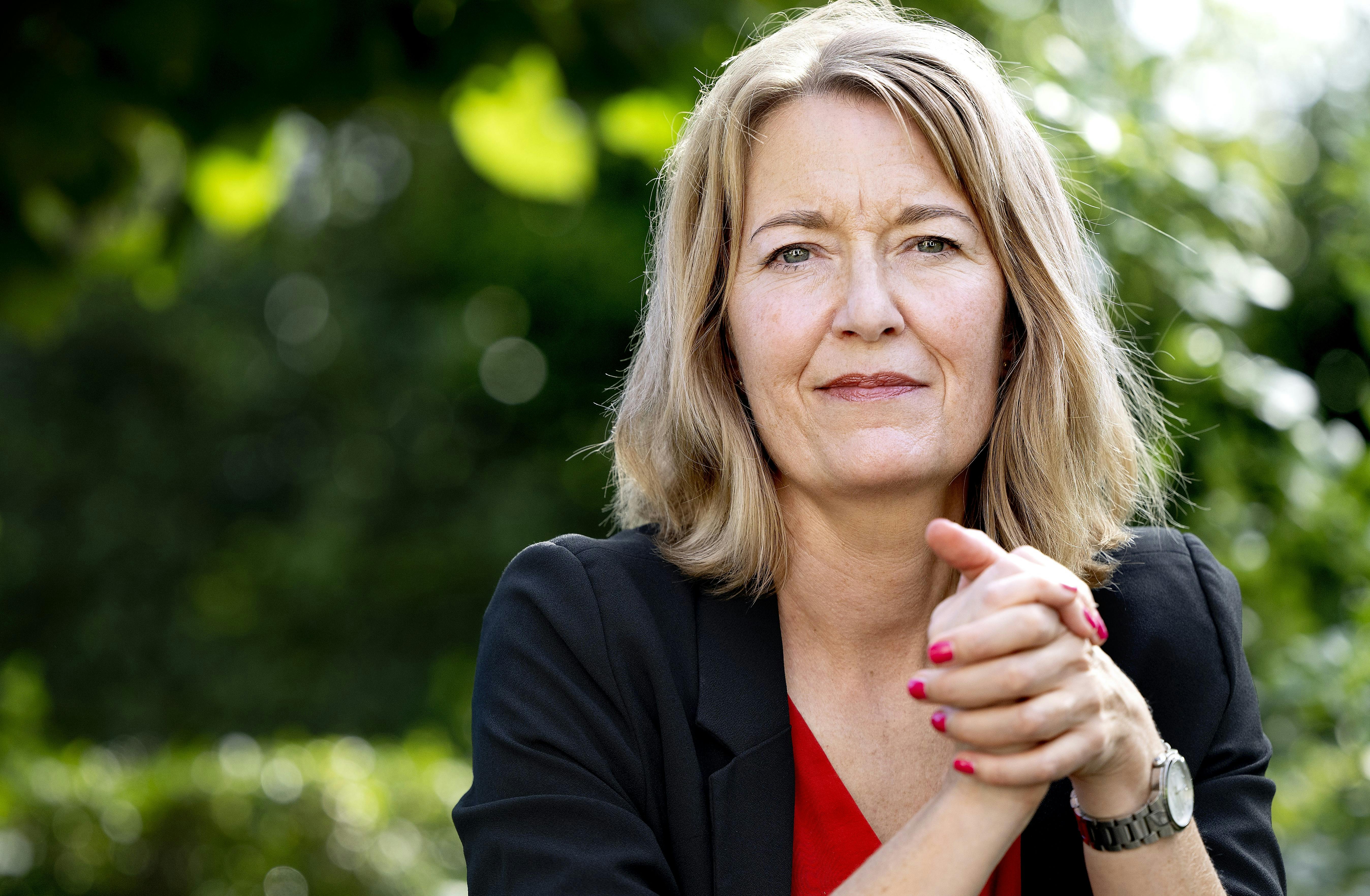 De havde været gift i ti år, da mailen tikkede ind: "Altså hvem er han ...