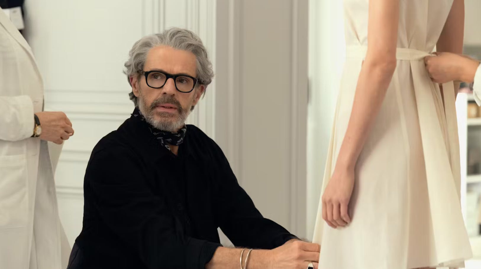 Anmeldelse: Nyt modedrama er afsindigt lækkert at se på | Femina