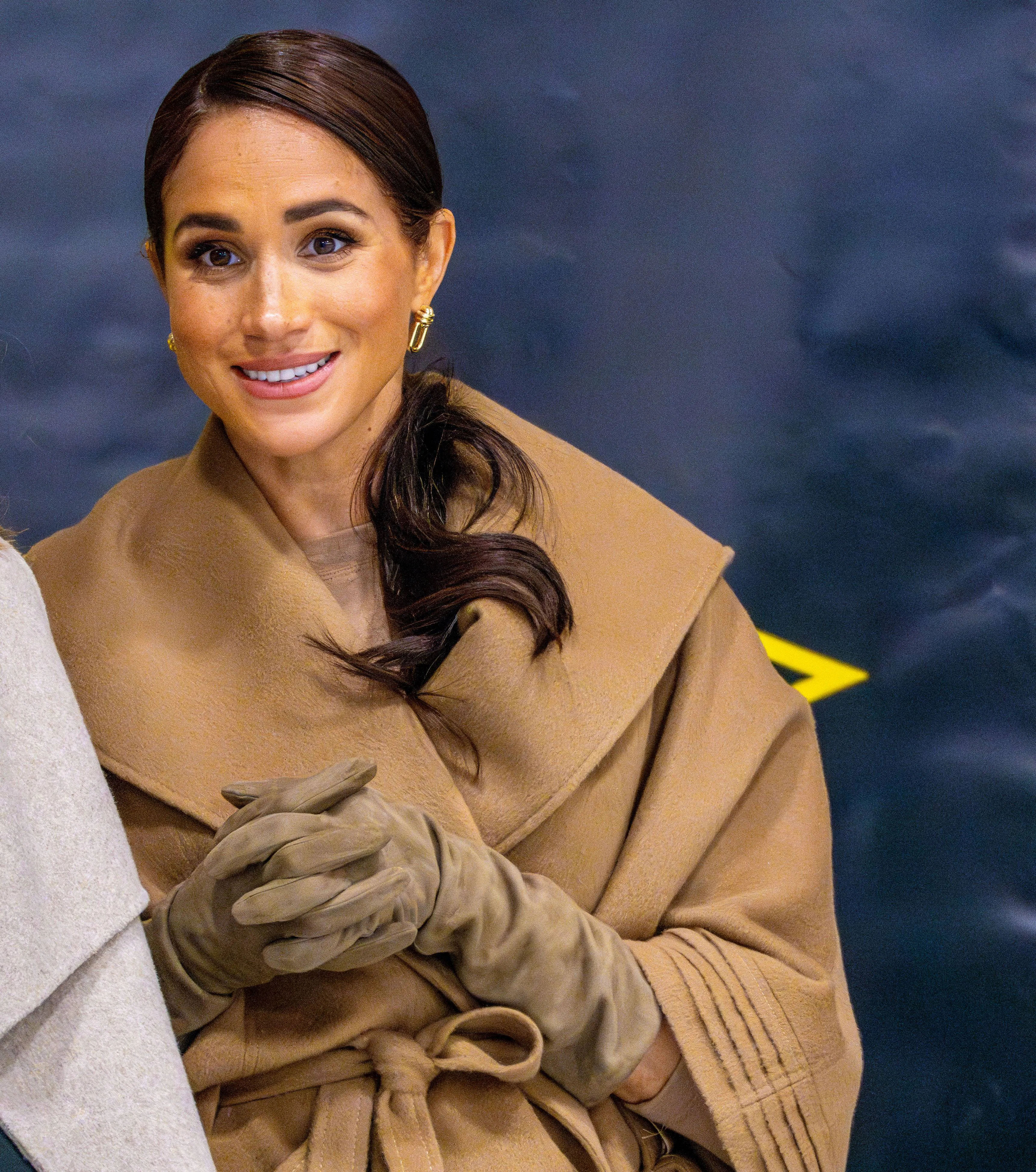 Meghan Markle overraskede på den røde løber i helt særlig kjole | Femina