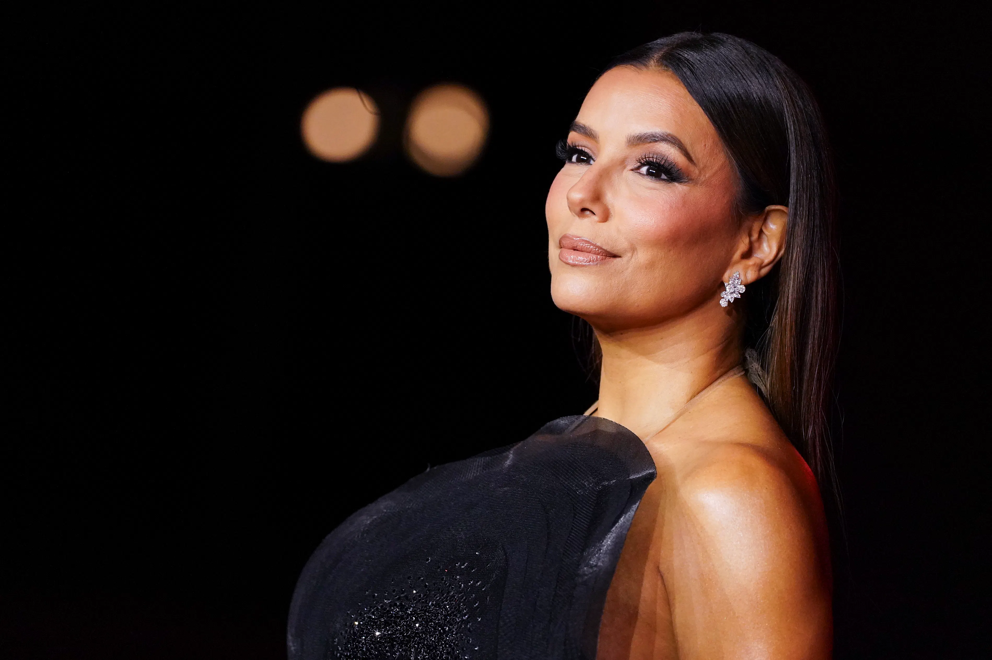 Eva Longoria sværger til denne foundation - og den koster under 170 ...
