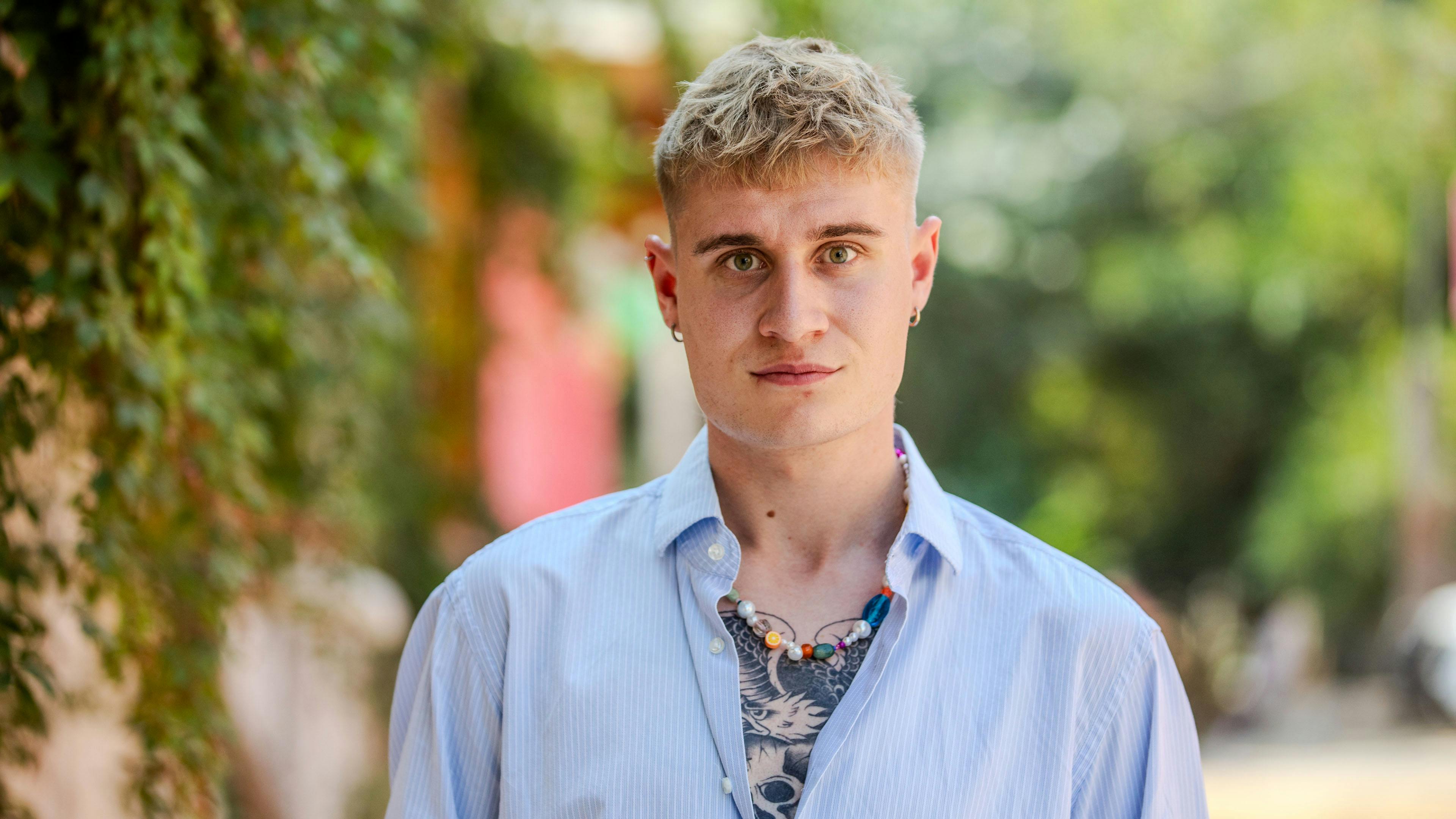 Den største hjertesorg følte han, da han måtte gå fra en ni år ældre ...