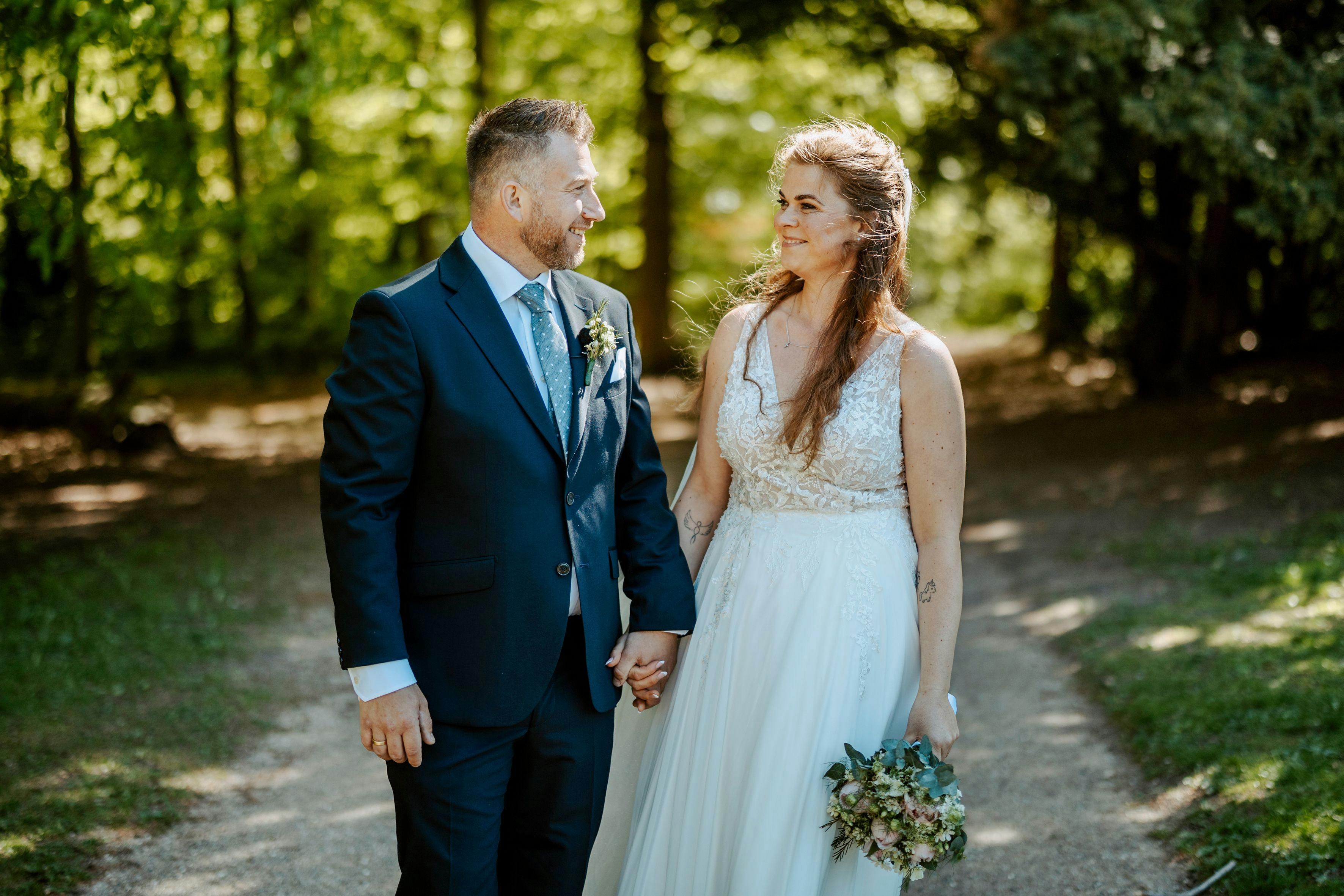 ‘Gift ved første blik’: Så kom der da sommerfugl’ i æ mav | Femina