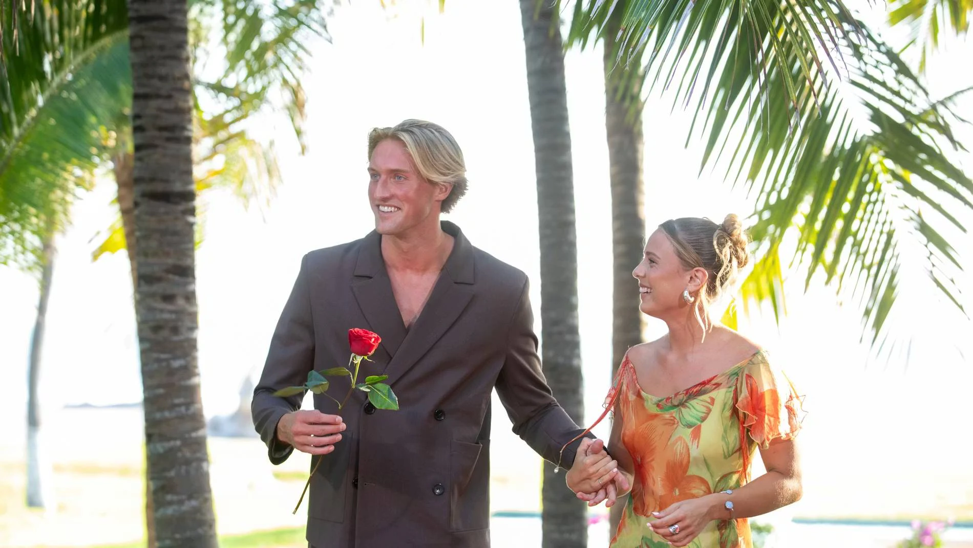 Victor Emil fra 'Bachelorette': Mødte sin kæreste til julefrokost | Femina
