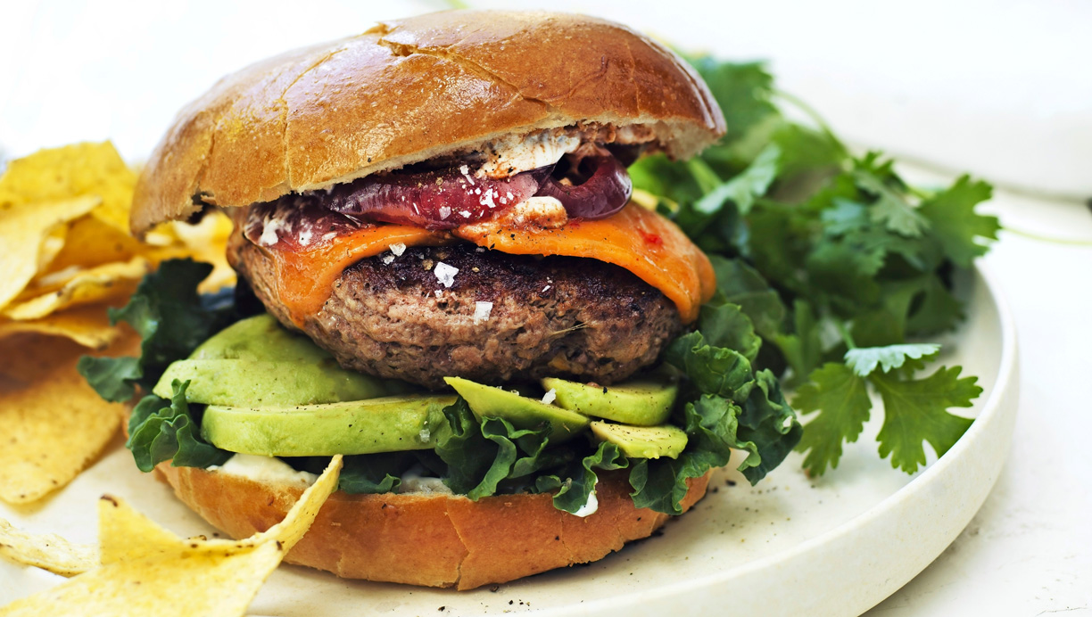 Burger: 8 opskrifter på lækre hjemmelavede burgere| Femina